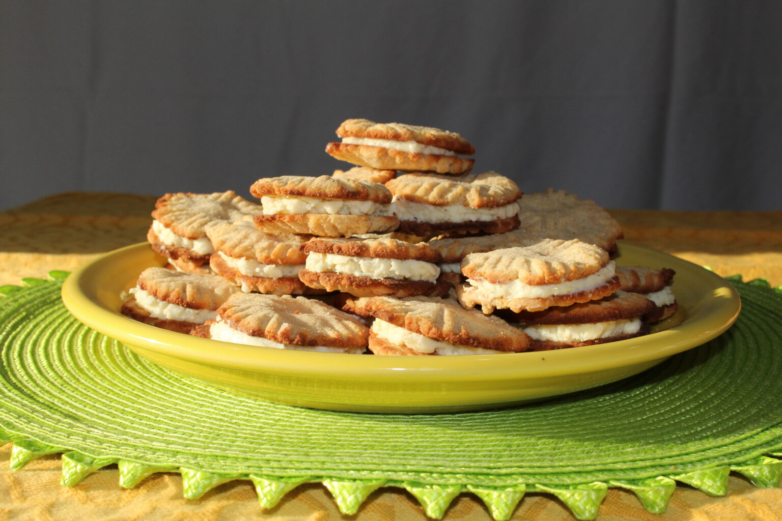 Ginger Pineapple Sandwich Cookies – Cooking Keto with Lee